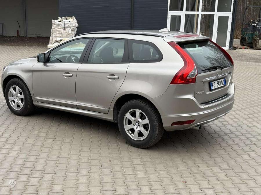 Brūns Volvo XC60 2014 Kauņa, ar dzinēja tilpumu 1.98 L un nobraukumu 232 tūkst. km par 11800 €, foto 5 vietnē AUTOMOTO.COM.LV