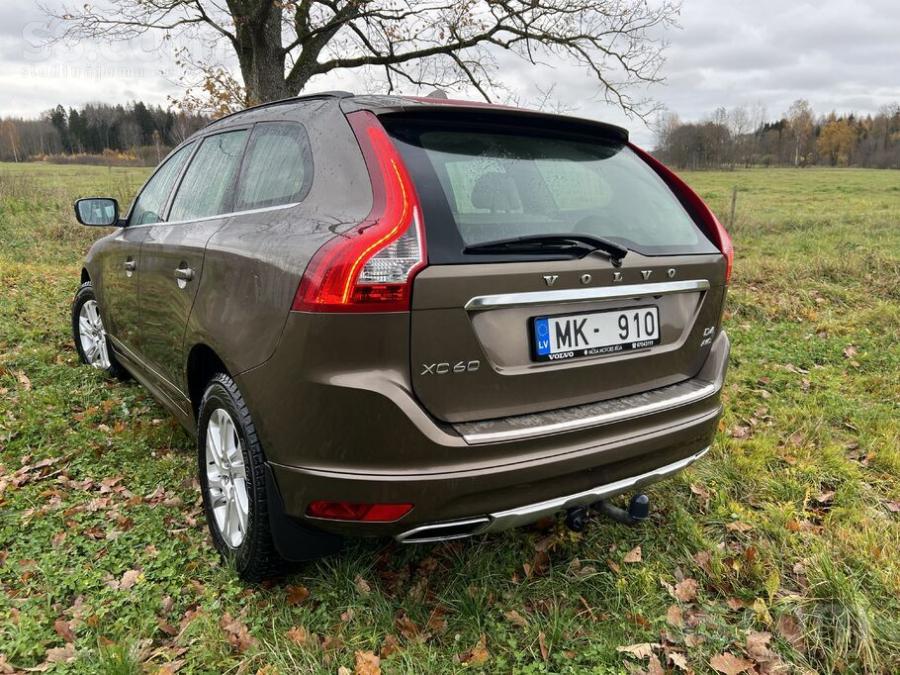 Brown Volvo XC60 2014 in Riga, with an engine capacity of 2.40 L and mileage of 117 thousand km for 15400 €, photo 2 on AUTOMOTO.COM.LV