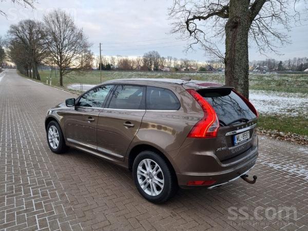 Brūns Volvo XC60 2014 Valmiera, ar dzinēja tilpumu 2.40 L un nobraukumu 274 tūkst. km par 13950 €, foto 3 vietnē AUTOMOTO.COM.LV