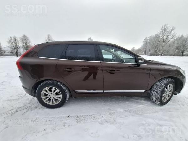 Brown Volvo XC60 2014 in Saldus, with an engine capacity of 2.40 L and mileage of 345 thousand km for 11700 €, photo 3 on AUTOMOTO.COM.LV