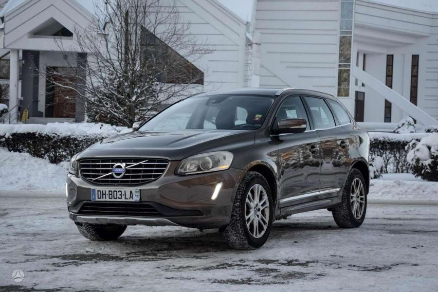 Brown Volvo XC60 2014 in Elektrenai, with an engine capacity of 2.40 L and mileage of 308 thousand km for 11650 €, photo 1 on AUTOMOTO.COM.LV