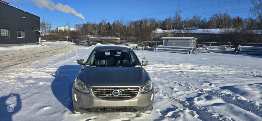 Brūns Volvo XC60 2014 Kauņa, ar dzinēja tilpumu 2.40 L un nobraukumu 295 tūkst. km par 9500 €, foto 3 vietnē AUTOMOTO.COM.LV