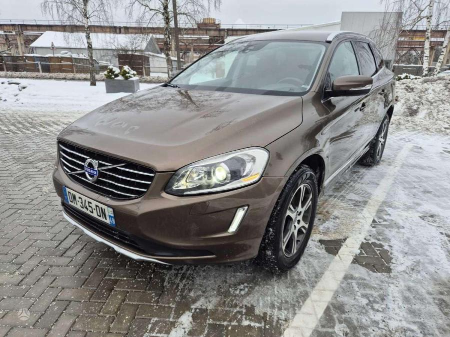 Brown Volvo XC60 2014 in Kaunas, with an engine capacity of 1.97 L and mileage of 270 thousand km for 10900 €, photo 3 on AUTOMOTO.COM.LV