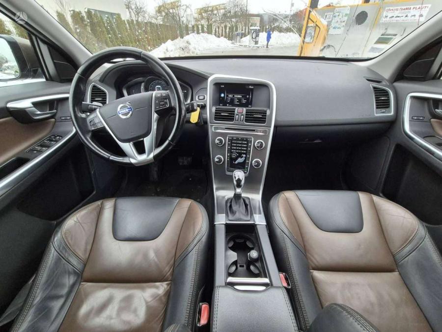 Brown Volvo XC60 2014 in Kaunas, with an engine capacity of 1.97 L and mileage of 270 thousand km for 10900 €, photo 13 on AUTOMOTO.COM.LV