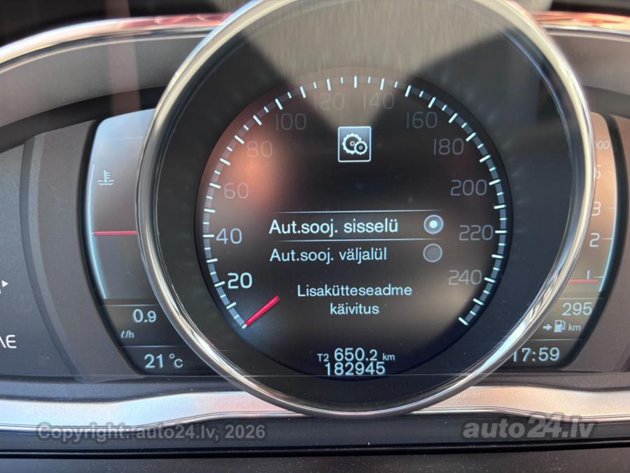 Brūns Volvo XC60 2014 Tallina, ar dzinēja tilpumu 2.40 L un nobraukumu 183 tūkst. km par 13600 €, foto 15 vietnē AUTOMOTO.COM.LV