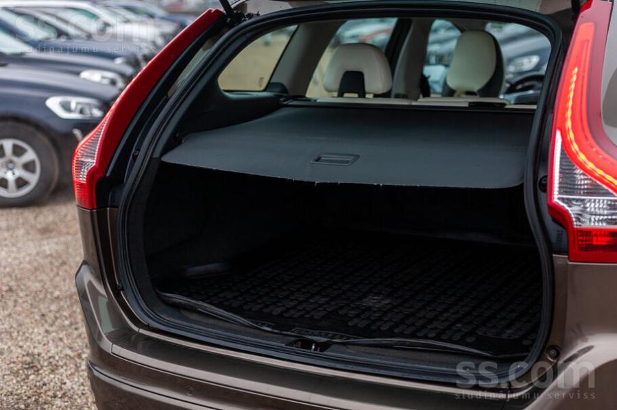 Brūns Volvo XC60 2014 Rīga, ar dzinēja tilpumu 2.40 L un nobraukumu 298 tūkst. km par 10495 €, foto 8 vietnē AUTOMOTO.COM.LV