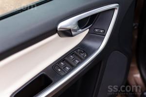 Brūns Volvo XC60 2014 Rīga, ar dzinēja tilpumu 2.40 L un nobraukumu 298 tūkst. km par 10495 €, foto 13 vietnē AUTOMOTO.COM.LV