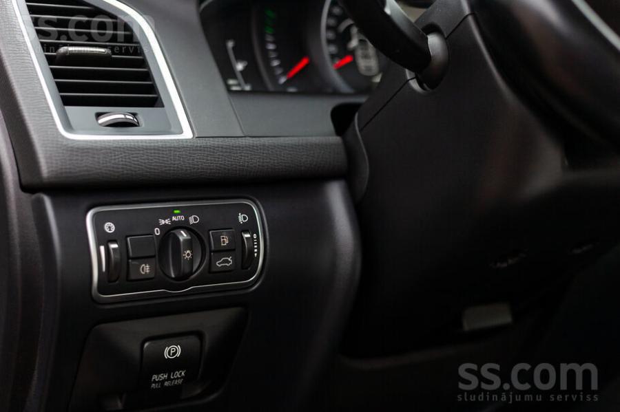 Brūns Volvo XC60 2014 Rīga, ar dzinēja tilpumu 2.40 L un nobraukumu 298 tūkst. km par 10495 €, foto 14 vietnē AUTOMOTO.COM.LV