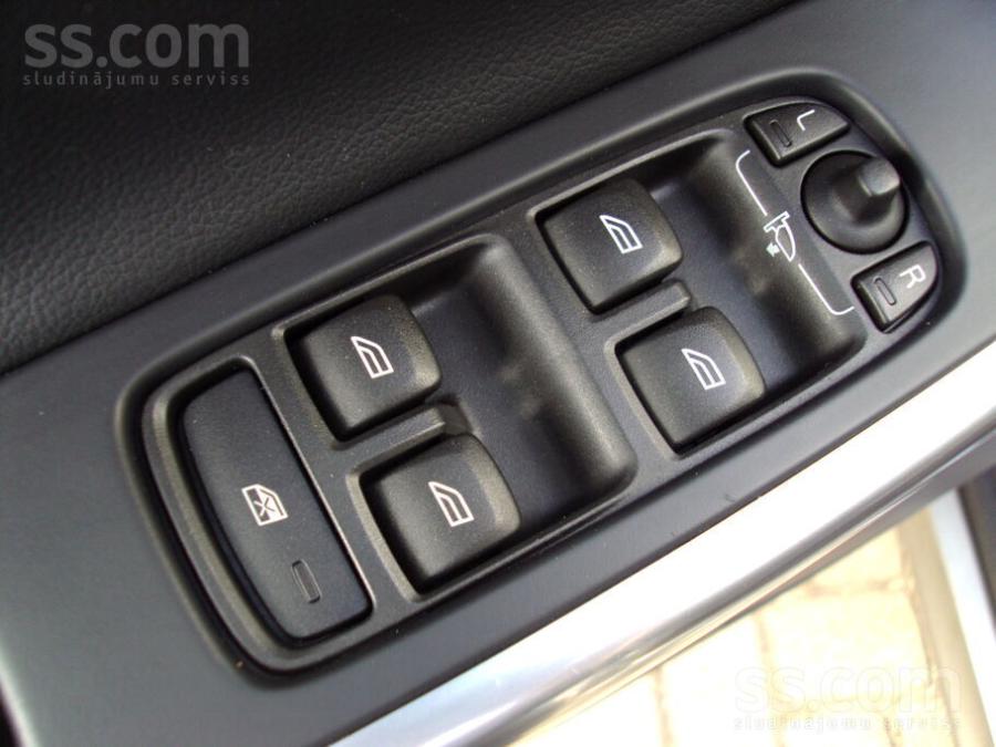 Brūns Volvo XC60 2014 Rīga, ar dzinēja tilpumu 2.40 L un nobraukumu 159 tūkst. km par 14200 €, foto 14 vietnē AUTOMOTO.COM.LV