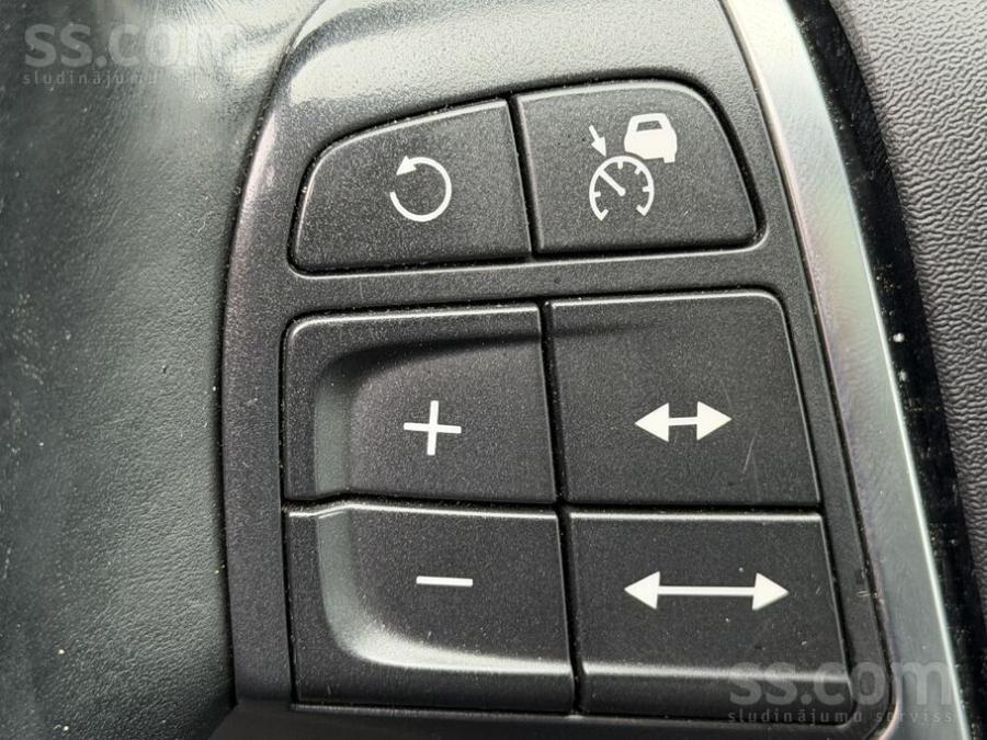 Brūns Volvo XC60 2014 Rīga, ar dzinēja tilpumu 2.00 L un nobraukumu 311 tūkst. km par 10950 €, foto 9 vietnē AUTOMOTO.COM.LV