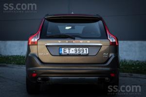 Brown Volvo XC60 2014 in Riga, with an engine capacity of 2.40 L and mileage of 330 thousand km for 10990 €, photo 9 on AUTOMOTO.COM.LV