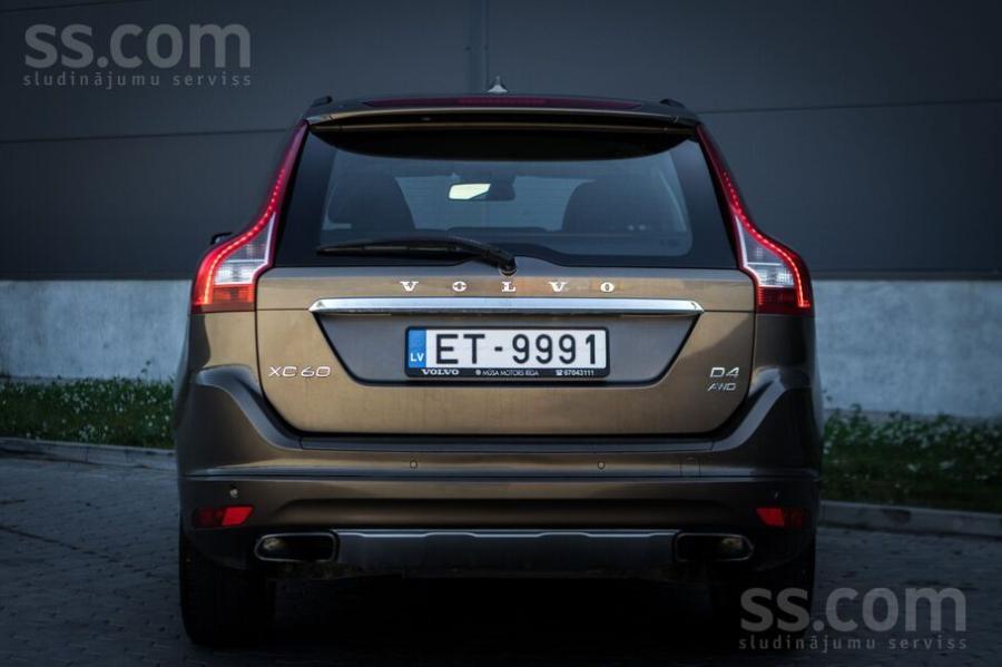 Brown Volvo XC60 2014 in Riga, with an engine capacity of 2.40 L and mileage of 330 thousand km for 10990 €, photo 9 on AUTOMOTO.COM.LV