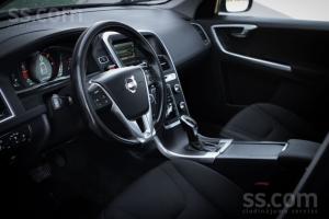 Brown Volvo XC60 2014 in Riga, with an engine capacity of 2.40 L and mileage of 330 thousand km for 10990 €, photo 13 on AUTOMOTO.COM.LV