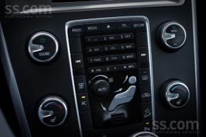 Brown Volvo XC60 2014 in Riga, with an engine capacity of 2.40 L and mileage of 330 thousand km for 10990 €, photo 19 on AUTOMOTO.COM.LV