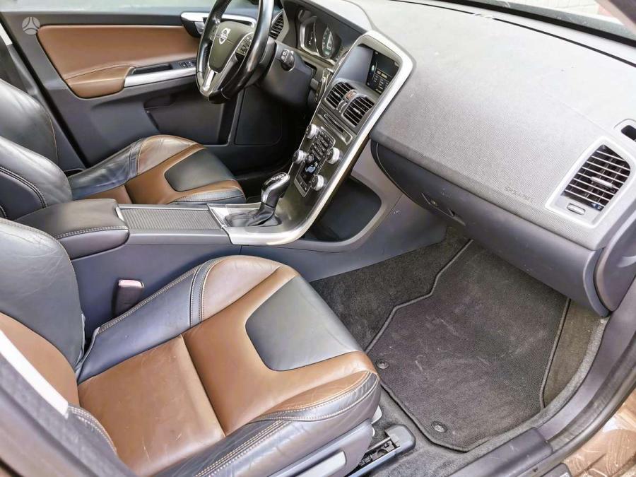 Brūns Volvo XC60 2014 Kauņa, ar dzinēja tilpumu 1.97 L un nobraukumu 270 tūkst. km par 10700 €, foto 12 vietnē AUTOMOTO.COM.LV