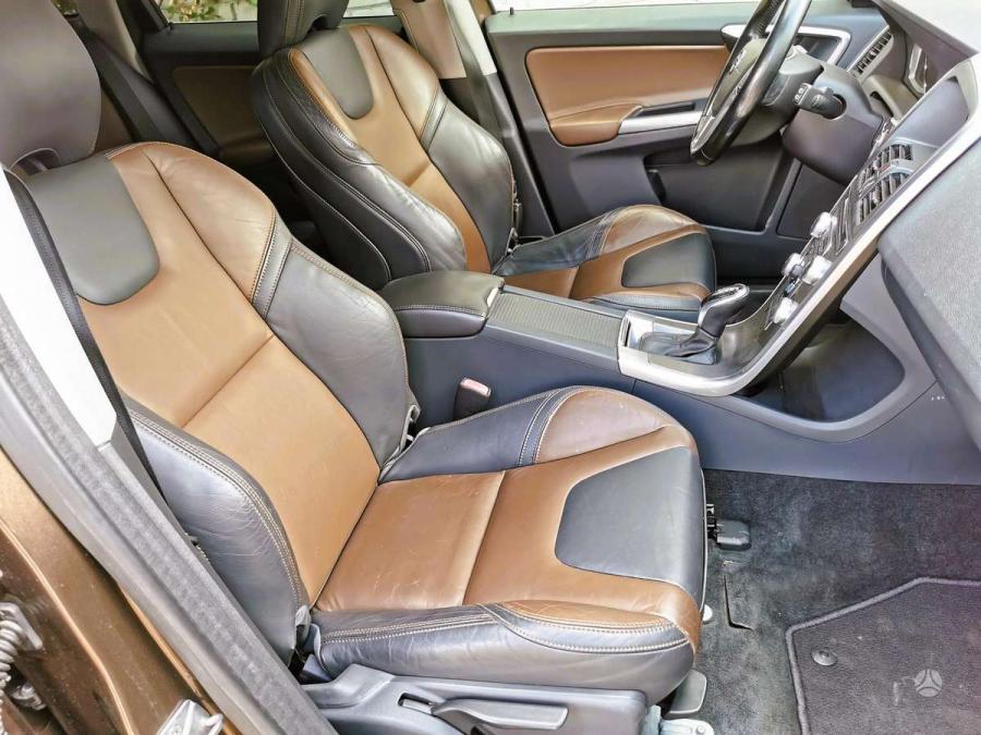 Brūns Volvo XC60 2014 Kauņa, ar dzinēja tilpumu 1.97 L un nobraukumu 270 tūkst. km par 10700 €, foto 13 vietnē AUTOMOTO.COM.LV