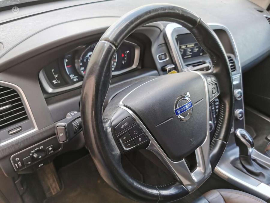 Brūns Volvo XC60 2014 Kauņa, ar dzinēja tilpumu 1.97 L un nobraukumu 270 tūkst. km par 10700 €, foto 14 vietnē AUTOMOTO.COM.LV