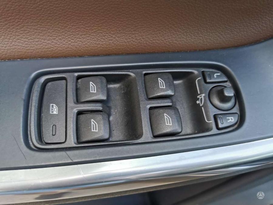 Brūns Volvo XC60 2014 Kauņa, ar dzinēja tilpumu 1.97 L un nobraukumu 270 tūkst. km par 10700 €, foto 19 vietnē AUTOMOTO.COM.LV
