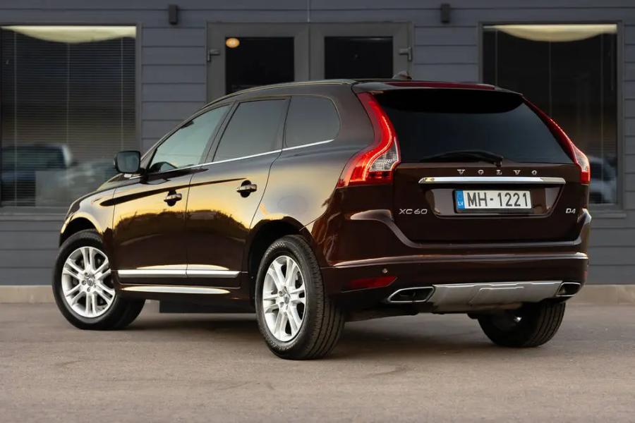 Brūns Volvo XC60 2014 Jelgava, ar dzinēja tilpumu 2.00 L un nobraukumu 190 tūkst. km par 13450 €, foto 3 vietnē AUTOMOTO.COM.LV