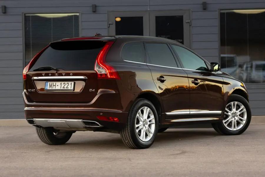 Brūns Volvo XC60 2014 Jelgava, ar dzinēja tilpumu 2.00 L un nobraukumu 190 tūkst. km par 13450 €, foto 5 vietnē AUTOMOTO.COM.LV