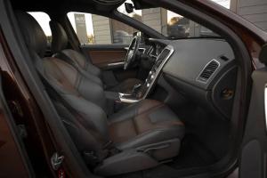 Brūns Volvo XC60 2014 Jelgava, ar dzinēja tilpumu 2.00 L un nobraukumu 190 tūkst. km par 13450 €, foto 8 vietnē AUTOMOTO.COM.LV