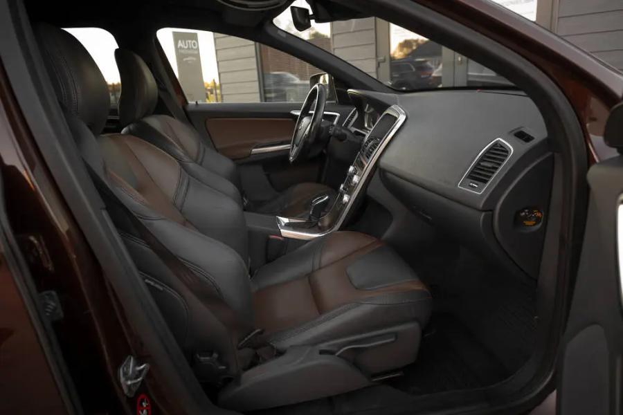 Brūns Volvo XC60 2014 Jelgava, ar dzinēja tilpumu 2.00 L un nobraukumu 190 tūkst. km par 13450 €, foto 8 vietnē AUTOMOTO.COM.LV