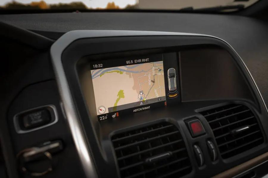 Brūns Volvo XC60 2014 Jelgava, ar dzinēja tilpumu 2.00 L un nobraukumu 190 tūkst. km par 13450 €, foto 15 vietnē AUTOMOTO.COM.LV