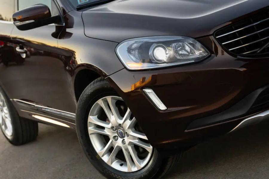 Brūns Volvo XC60 2014 Jelgava, ar dzinēja tilpumu 2.00 L un nobraukumu 190 tūkst. km par 13450 €, foto 20 vietnē AUTOMOTO.COM.LV