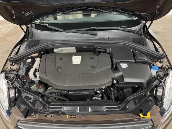 Brūns Volvo XC60 2014 Jūrmala, ar dzinēja tilpumu 2.40 L un nobraukumu 270 tūkst. km par 14750 €, foto 7 vietnē AUTOMOTO.COM.LV