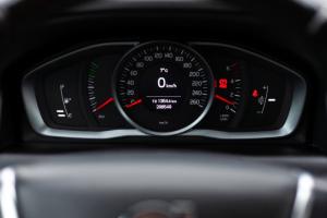 Brown Volvo XC60 2014 in Riga, with an engine capacity of 2.40 L and mileage of 298 thousand km for 10995 €, photo 18 on AUTOMOTO.COM.LV