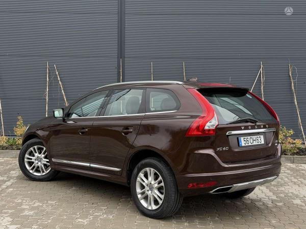 Brown Volvo XC60 2014 in Vilnius, with an engine capacity of 2.40 L and mileage of 287 thousand km for 11500 €, photo 5 on AUTOMOTO.COM.LV
