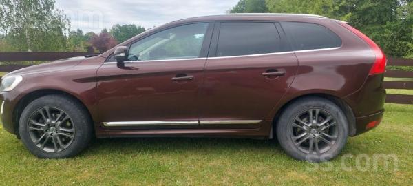 Brown Volvo XC60 2014 in Saldus, with an engine capacity of 2.40 L and mileage of 0 thousand km for 10500 €, photo 3 on AUTOMOTO.COM.LV