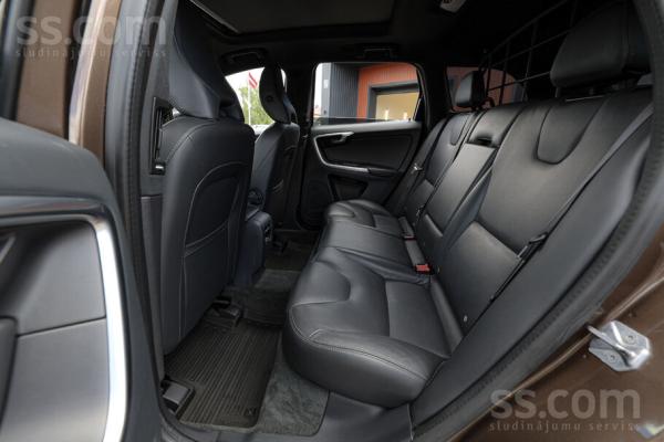 Brūns Volvo XC60 2014 Jelgava, ar dzinēja tilpumu 2.40 L un nobraukumu 0 tūkst. km par 14500 €, foto 10 vietnē AUTOMOTO.COM.LV