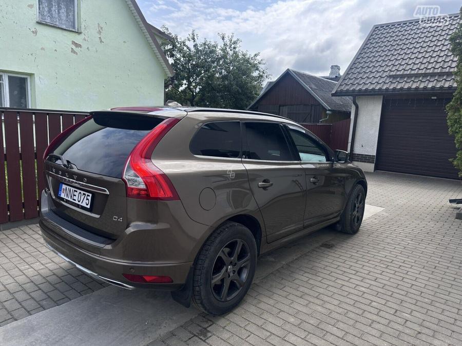 Brown Volvo XC60 2014 in Vilnius, with an engine capacity of 2.00 L and mileage of 295 thousand km for 12500 €, photo 7 on AUTOMOTO.COM.LV