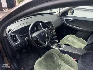 Brown Volvo XC60 2014 in Vilnius, with an engine capacity of 2.00 L and mileage of 295 thousand km for 12500 €, photo 9 on AUTOMOTO.COM.LV