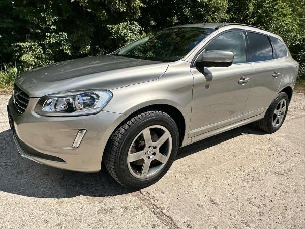 Brown Volvo XC60 2014 in Siauliai, with an engine capacity of 1.98 L and mileage of 230 thousand km for 10150 €, photo 1 on AUTOMOTO.COM.LV