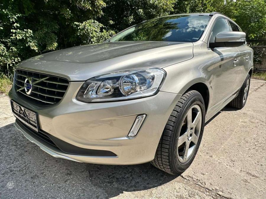 Brūns Volvo XC60 2014 Šauļi, ar dzinēja tilpumu 1.98 L un nobraukumu 230 tūkst. km par 10150 €, foto 3 vietnē AUTOMOTO.COM.LV
