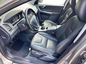 Brūns Volvo XC60 2014 Šauļi, ar dzinēja tilpumu 1.98 L un nobraukumu 230 tūkst. km par 10150 €, foto 15 vietnē AUTOMOTO.COM.LV