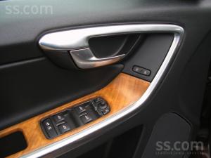 Brown Volvo XC60 2014 in Riga, with an engine capacity of 2.40 L and mileage of 0 thousand km for 14950 €, photo 19 on AUTOMOTO.COM.LV