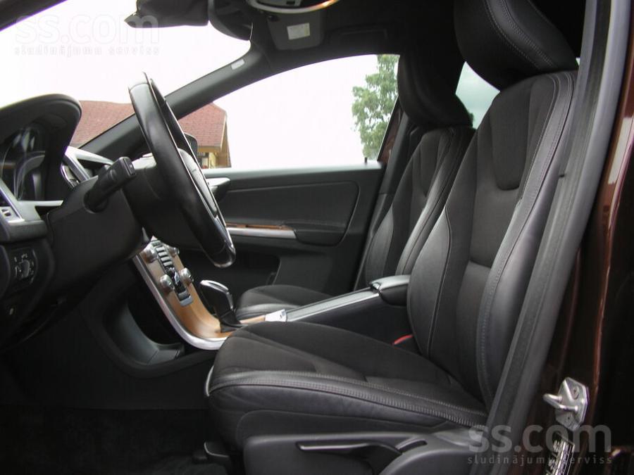 Brown Volvo XC60 2014 in Riga, with an engine capacity of 2.40 L and mileage of 0 thousand km for 14950 €, photo 20 on AUTOMOTO.COM.LV