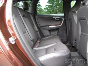 Brown Volvo XC60 2014 in Riga, with an engine capacity of 2.40 L and mileage of 0 thousand km for 14950 €, photo 25 on AUTOMOTO.COM.LV
