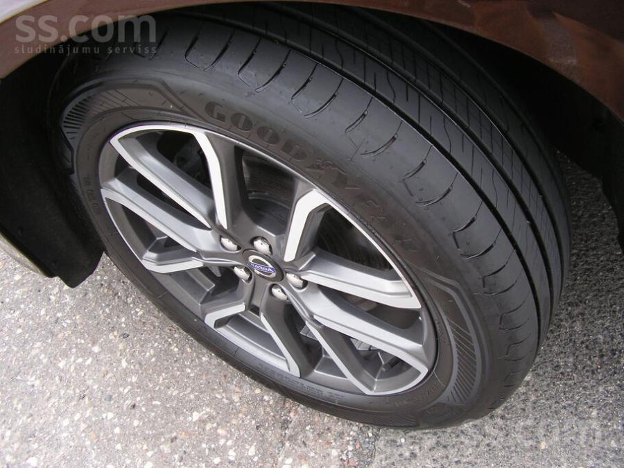 Brown Volvo XC60 2014 in Riga, with an engine capacity of 2.40 L and mileage of 0 thousand km for 14950 €, photo 31 on AUTOMOTO.COM.LV