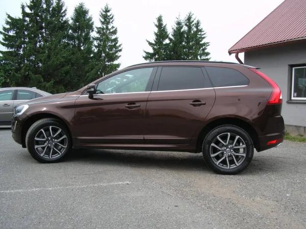 Brūns Volvo XC60 2014 Sigulda, ar dzinēja tilpumu 2.40 L un nobraukumu 140 tūkst. km par 14950 €, foto 4 vietnē AUTOMOTO.COM.LV