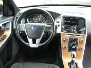 Brown Volvo XC60 2014 in Sigulda, with an engine capacity of 2.40 L and mileage of 140 thousand km for 14950 €, photo 15 on AUTOMOTO.COM.LV