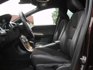 Brown Volvo XC60 2014 in Sigulda, with an engine capacity of 2.40 L and mileage of 140 thousand km for 14950 €, photo 20 on AUTOMOTO.COM.LV