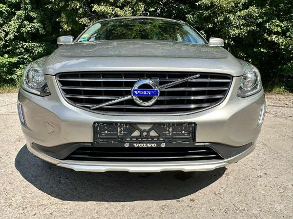 Brūns Volvo XC60 2014 Šauļi, ar dzinēja tilpumu 1.98 L un nobraukumu 230 tūkst. km par 10150 €, foto 3 vietnē AUTOMOTO.COM.LV