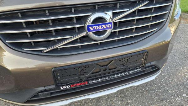 Brown Volvo XC60 2014 in Siauliai, with an engine capacity of 2.40 L and mileage of 255 thousand km for 12650 €, photo 10 on AUTOMOTO.COM.LV