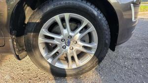 Brūns Volvo XC60 2014 Šauļi, ar dzinēja tilpumu 2.40 L un nobraukumu 255 tūkst. km par 12650 €, foto 14 vietnē AUTOMOTO.COM.LV