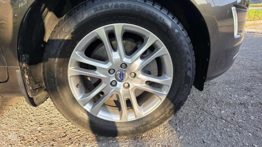 Brūns Volvo XC60 2014 Šauļi, ar dzinēja tilpumu 2.40 L un nobraukumu 255 tūkst. km par 12650 €, foto 14 vietnē AUTOMOTO.COM.LV