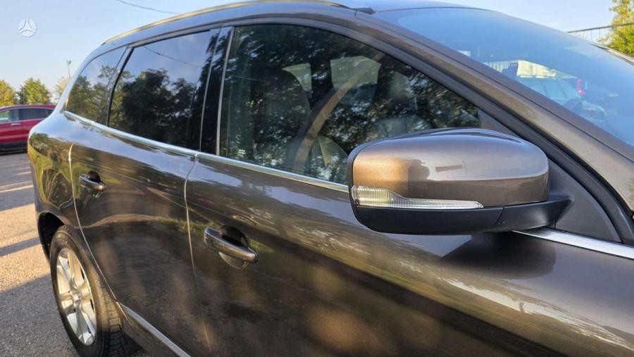 Brūns Volvo XC60 2014 Šauļi, ar dzinēja tilpumu 2.40 L un nobraukumu 255 tūkst. km par 12650 €, foto 17 vietnē AUTOMOTO.COM.LV